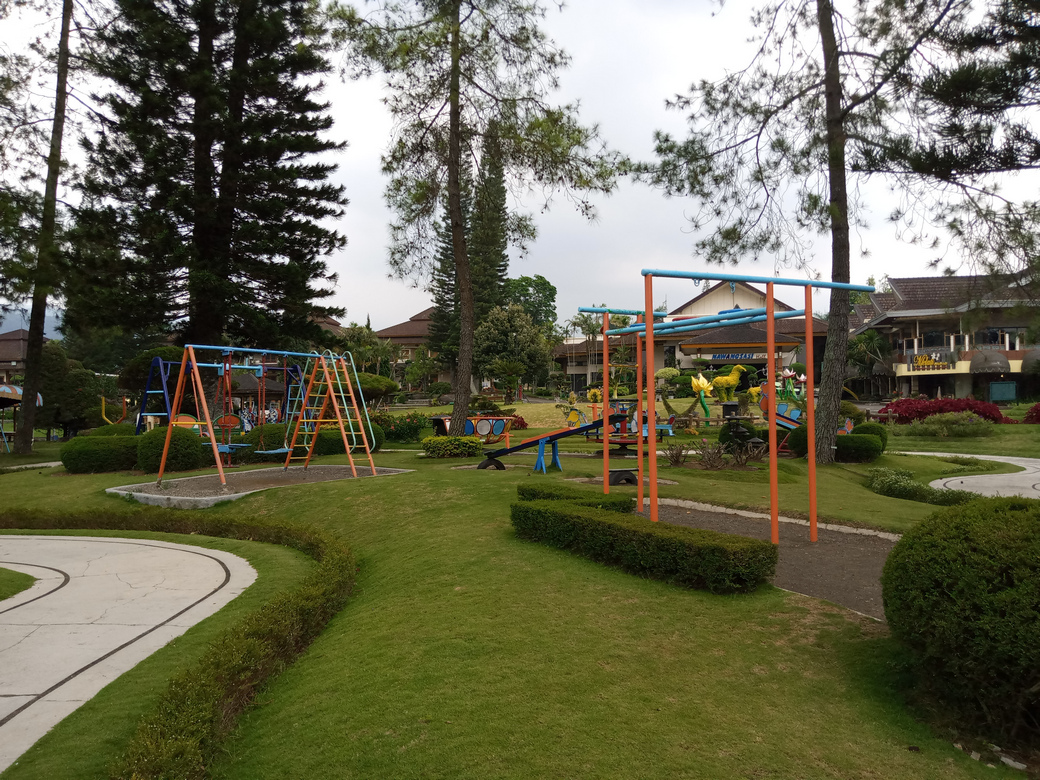 Hotel Purnama Batu, Punya Area Outdoor Luas - Jejak Wisataku